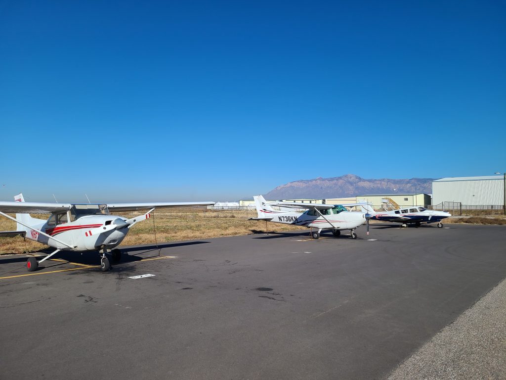 Benefits of Traditional Flight Training - Flight School | Axiom ...